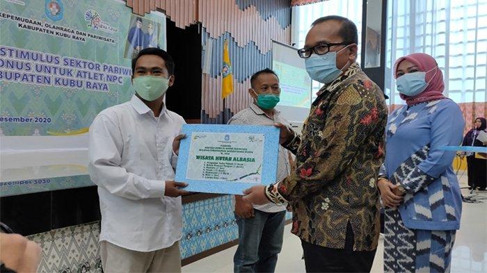 Dampak Covid-19, Wisata Hutan Albasia di Kubu Raya Minim Pengunjung ...