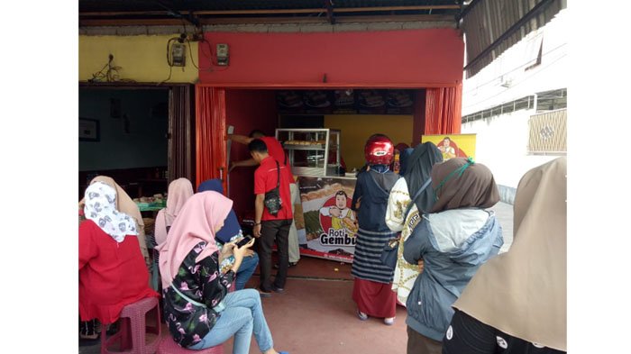 Grand Opening Roti Gembul di Uray Bawadi, Ada Varian Baru Rasa Mocca ...