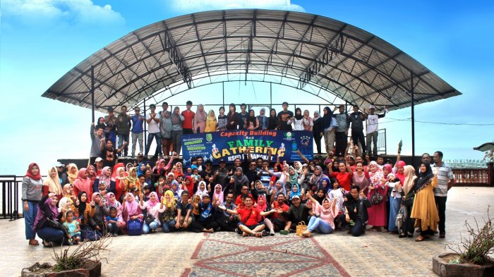 Contoh Susunan Acara Family Gathering Lengkap Teks MC - Tribunpontianak ...