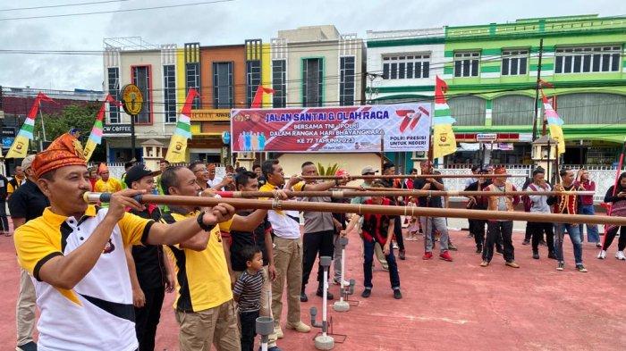 Sambut Hari Bhayangkara ke-77, Polres Sanggau Gelar Lomba Sumpit dan Gasing 'Gemilang Nusantara ...