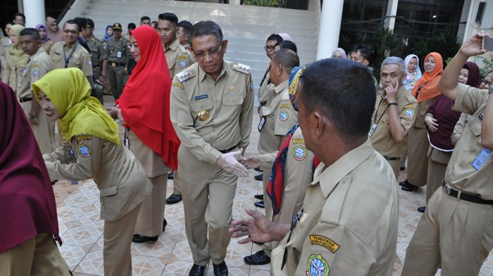 Hari Pertama Pasca Cuti Bersama, 99 Persen ASN Pemkot Pontianak Hadir Kerja - Tribunpontianak.co.id
