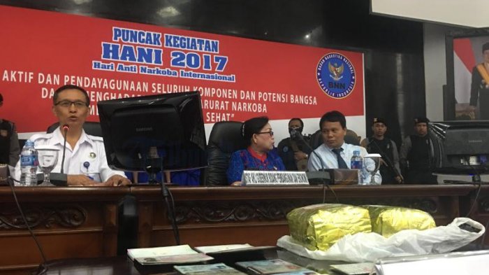 BREAKING NEWS: BNNP Gagalkan Penyelundupan 2 Kg Sabu, Ringkus Lima Kurir - Tribunpontianak.co.id
