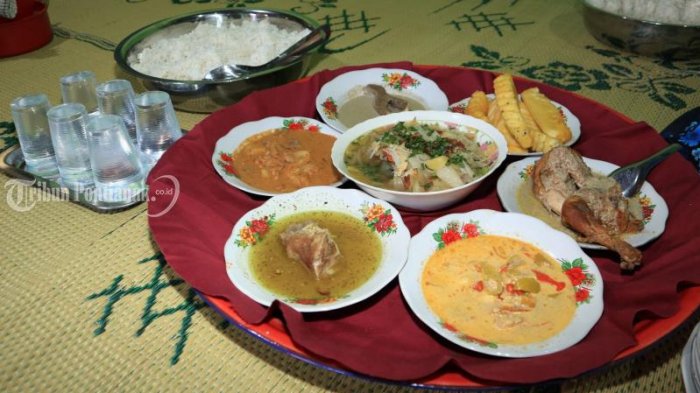 Tradisi Makan Saprah di Pesta Pernikahan Adat Melayu Sambas ...