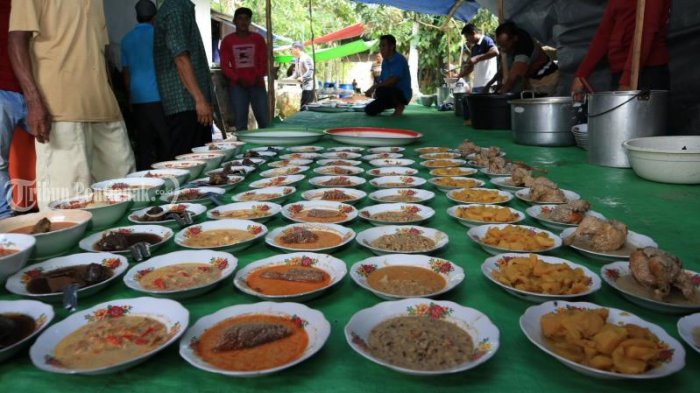 Tradisi Makan Saprah di Pesta Pernikahan Adat Melayu Sambas ...