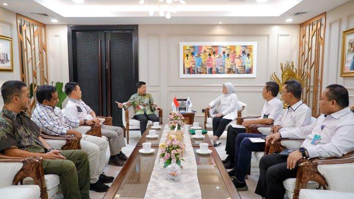 Kunker ke Kemenaker, Satono: Tingkatkan Kerjasama dalam Pembangunan Ketenagakerjaan di Sambas ...