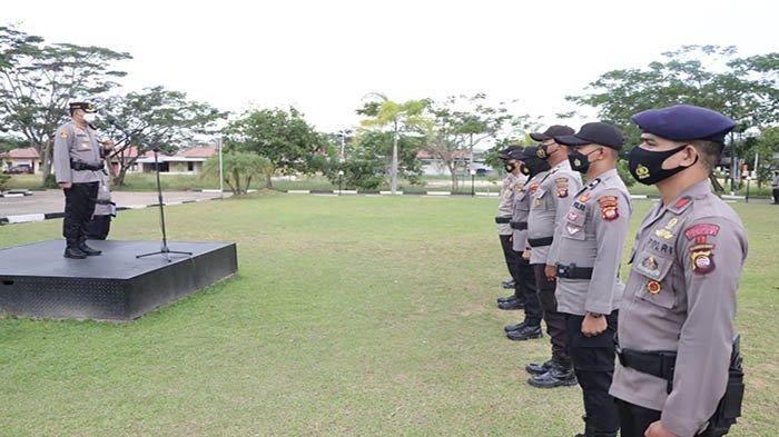 AKBP Prasetiyo Adhi Wibowo Pimpin Kenaikan Puluhan Personel Polres Singkawang - Tribunpontianak ...