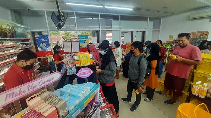 Minyak Goreng Subsidi Langka di Sintang, Warga Beralih ke Minyak Jagung dan Mentega ...