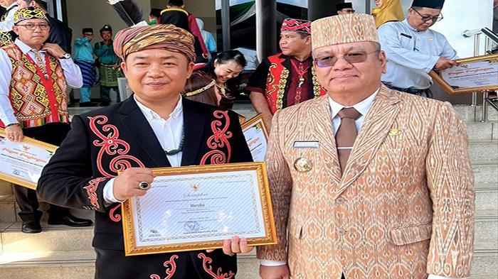 Hadiri Upacara Hari Jadi Pemprov Kalbar ke-67, Pemda Ketapang Terima ...