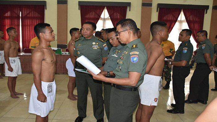 Korem 121/ABW Gelar Sidang Parade Calon Bintara Prajurit Korem TNI AD ...