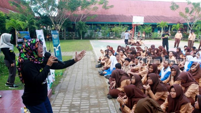Foto-foto DLH Road to School di SMP Negeri 3 Pontianak ...
