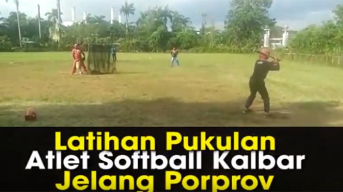 Latihan Pukulan Atlet Softball Jelang Porprov - Tribunpontianak.co.id