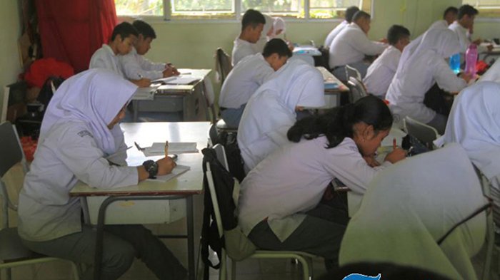 Suasana belajar Mengajar di SMA Negeri 3 Pontianak, Ini Foto-fotonya ...