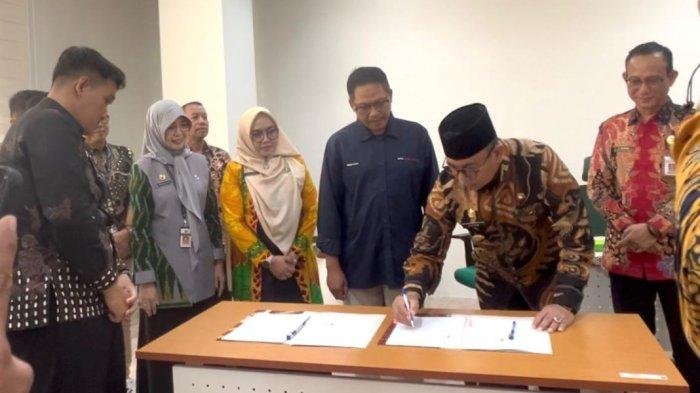 Pemkab Kayong Utara Tandatangani Kesepakatan dengan Pelaku Usaha untuk Perkuat Pemanfaatan KIA ...