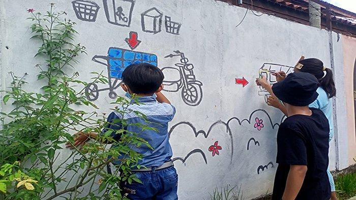 Sebarkan Pesan Moral Melalui Mural - Tribunpontianak.co.id