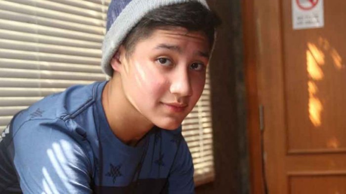 Rangkul Cewek Cantik, Teuku Rassya Pacar Baru? - Tribunpontianak.co.id