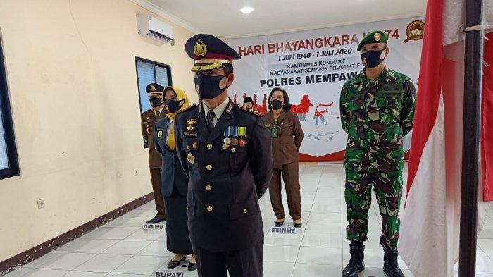 Ini Pesan Kapolres Mempawah di Momen HUT Bhayangkara Ke-74 ... Ini Pesan Kapolres Mempawah di Momen HUT Bhayangkara Ke-74 ...