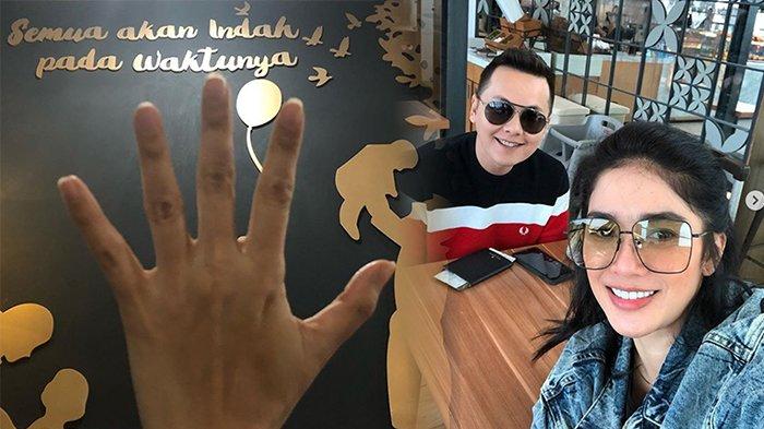 Ussy Sulistiawaty Hamil Lagi, Istri Andhika Pratama Pamer Pose Lima ...