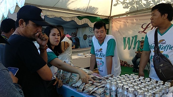 Luwak White Koffie Botol Ready To Drink, Lebih Praktis Temani Harimu ...