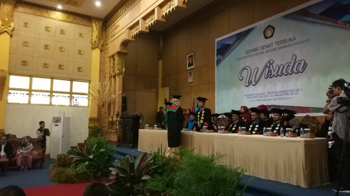 Politeknik Negeri Sambas Wisudakan 105 Mahasiswa - Tribunpontianak.co.id