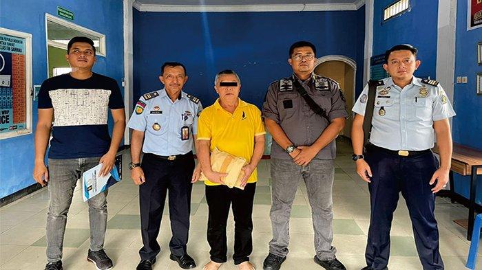 Imigrasi Sambas Amankan WNA Gunakan Data Palsu untuk Pembuatan Paspor ...