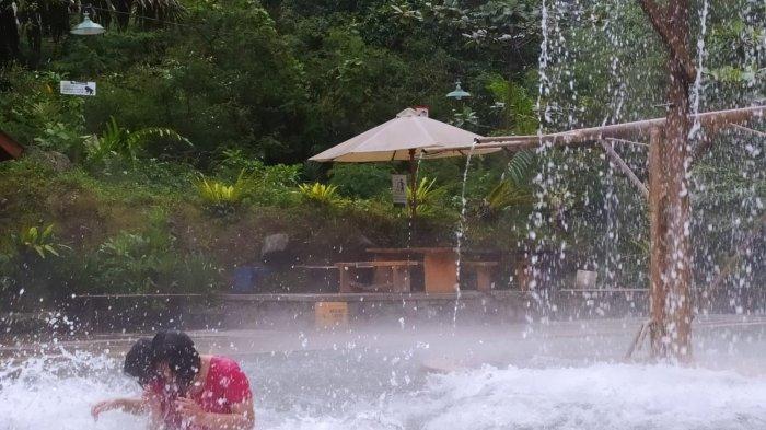 Berendam di Wisata Kolam Air Panas Galunggung Tasikmalaya, Suasananya Alami dan Mudah Dijangkau ...