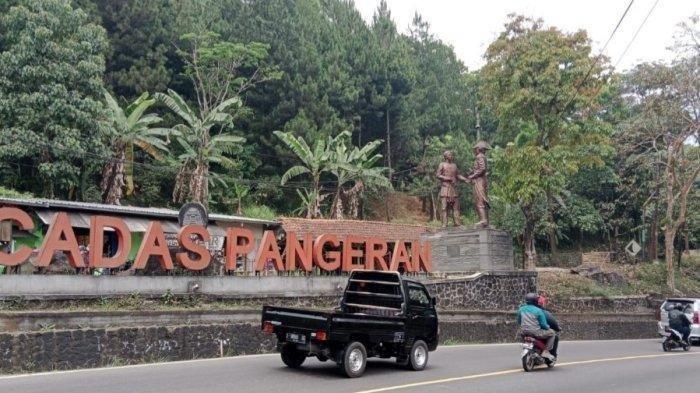 7 Kisah Misteri di Cadas Pangeran, Salah Satunya Sosok Hantu Tanpa ...