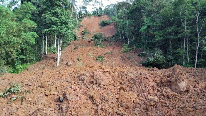 BREAKINGNEWS! Tebing Setinggi 50 Meter Longsor Timpa Satu Rumah di Garut - Tribunpriangan.com