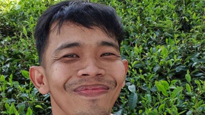 Dede Sunandar, Komedia Asal Ciamis yang Raih Penghargaan di Anugerah ...