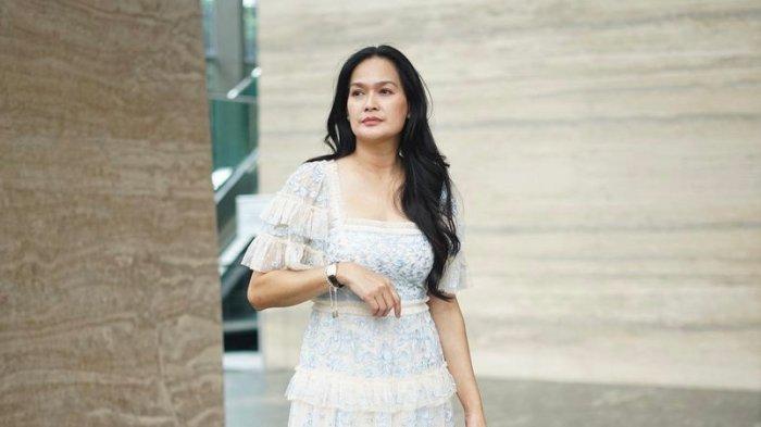 Profil Donna Harun Artis Indonesia yang Kini Sering Menghabiskan Waktu Bareng Sang Cucu ...