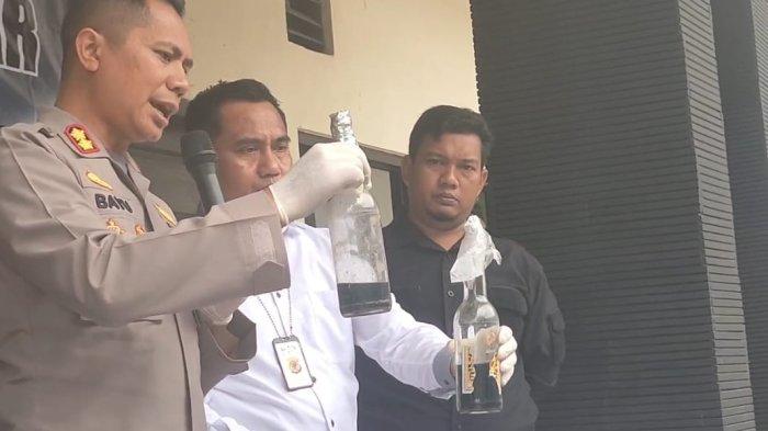 Barbuk Dua Botol 'Bom Molotov' Pembakar Pendopo Wali Kota Banjar ...