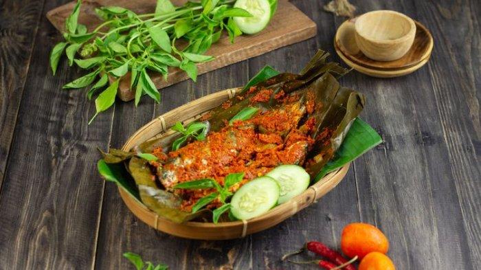 RESEP Pepes Ikan Peda Daun Singkong, Referensi Menu Berbuka Puasa dan ...