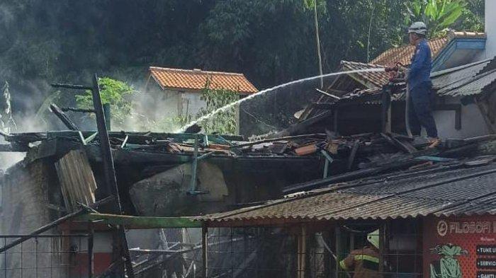 BREAKING NEWS - Bengkel Motor di Sukasari Sumedang Terbakar, Pemilik Alami Luka Bakar ...