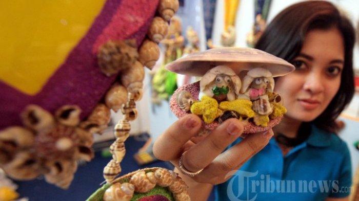 Kerajinan Kerang, Oleh-oleh yang Wajib Dibeli saat Liburan di ...