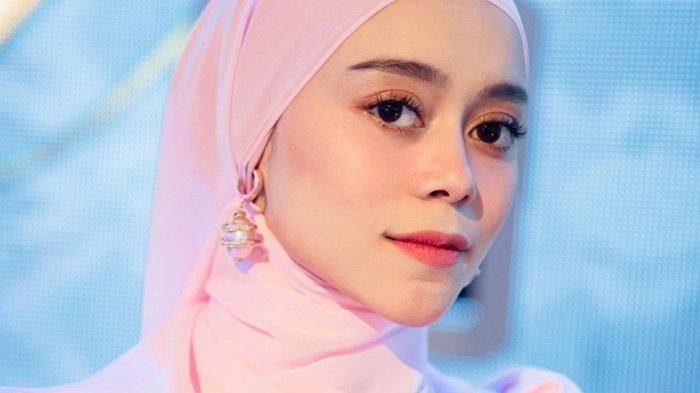 Pemenang Indonesian Dangdut Awards 2022, Lesti Kejora Borong 3 Piala ... Pemenang Indonesian Dangdut Awards 2022, Lesti Kejora Borong 3 Piala ...