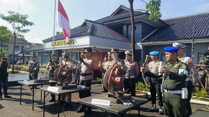 Polres Ciamis Musnahkan Ribuan Barang Bukti Hasil Operasi Pekat Lodaya ...