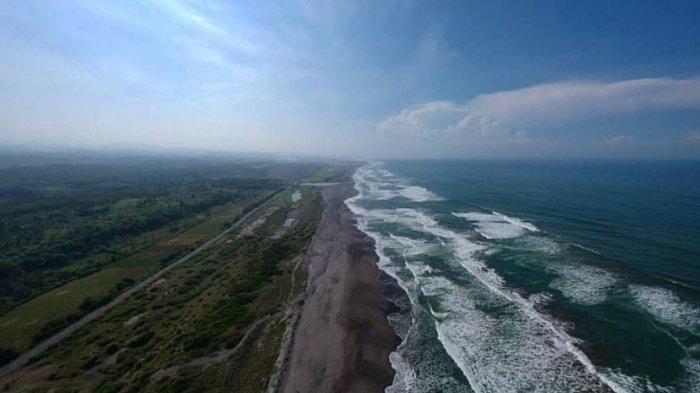 Butuh Rekomendasi Tempat Wisata? Kunjungi Pantai Ciwidig Cianjur yang ...