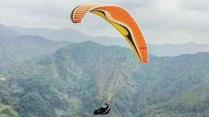Liburan Akhir Tahun di Paralayang Batu Dua Gunung Lingga, Spot Wisata ...