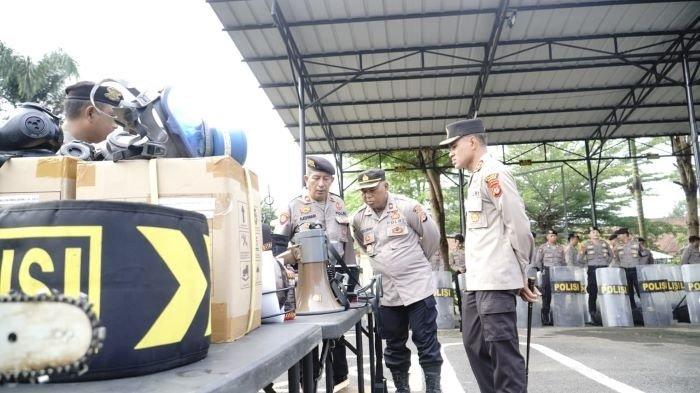 Pilkada Banjar 2024, Kapolres Periksa Kesiapan Perlengkapan Personel Untuk Pengamanan ...