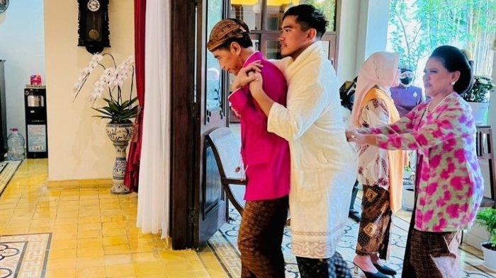 Pimpin Prosesi Siraman Sang Putra, Jokowi Gendong Hingga Suapi Kaesang ...