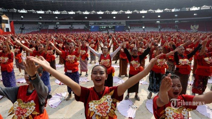 Soekarnoyana, Tari Kecak yang Ditampilkan 3.000 Wanita pada Puncak Bulan Bung Karno di GBK ...