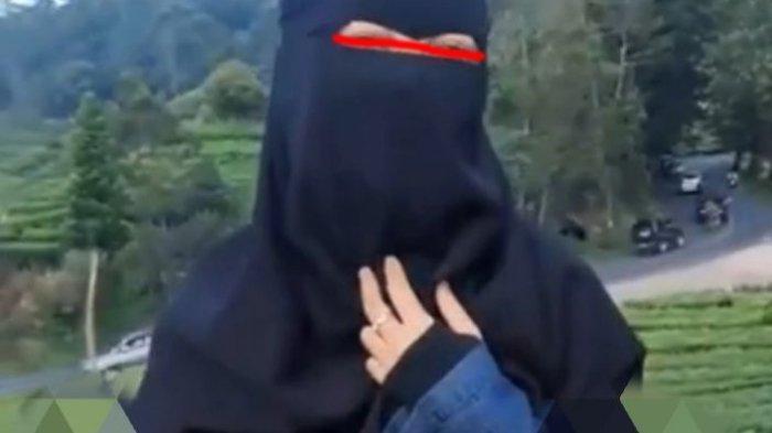 Viral, Beredar Video 39 Detik Wanita Bercadar Lakukan Hal Tak Senonoh Di Ciwidey Kabupaten ...