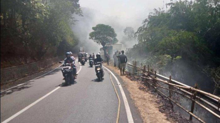 Waspada Jalur Sumedang-Wado Tertutup Asap Tebal Kebakaran Lahan ...