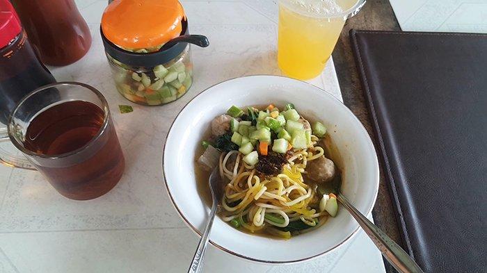 Mencicipi Bakso H Oding di Ciamis, Bakso Legendaris yang Berdiri Sejak ...