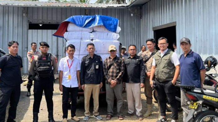 KPU Pangandaran Pastikan Keamanan Gudang Logistik Pilkada 2024 Terjamin - Tribunpriangan.com