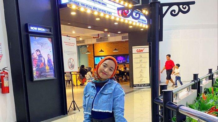 Sepak Terjang Raden Putri Rizki Hanifah Maulani, Penulis Your Secret ...