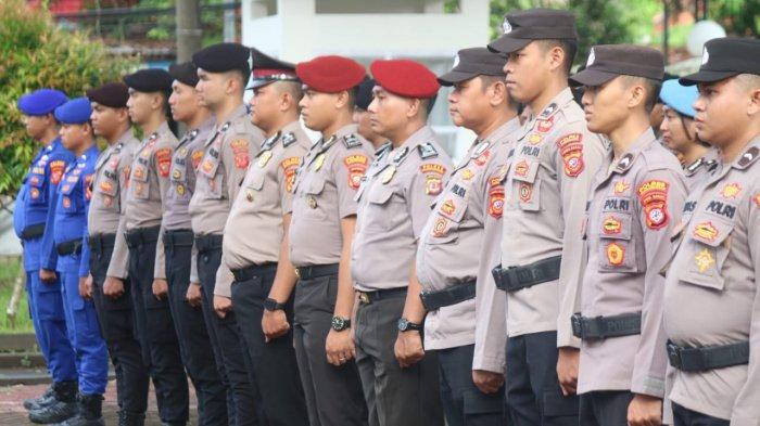 19 Polisi di Pangandaran Terima Kenaikan Pangkat pada Awal Tahun 2025 - Tribunpriangan.com