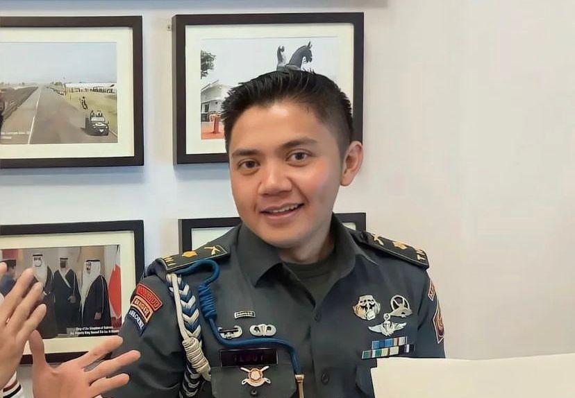 MENGENAL Sosok Mayor Teddy, Ajudan Prabowo Subianto yang Digandrungi ...