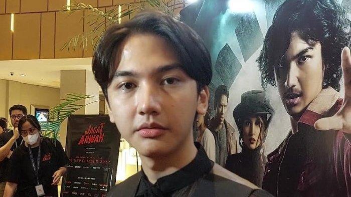 Ari Irham Camping Sendirian di Hutan untuk Persiapan Film Jagat Arwah ...