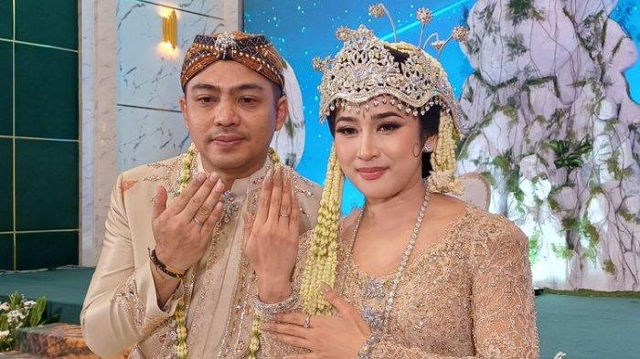 Sah! Ade Govinda Resmi Menikah dengan Indi Arisa, Terpaut Usia 9 Tahun ...