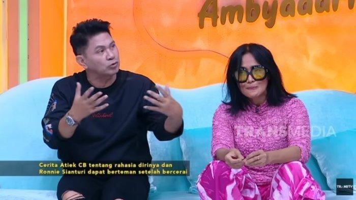 Atiek CB Sangat Menyesal Pisah dengan Ronnie Sianturi - Prohaba.co